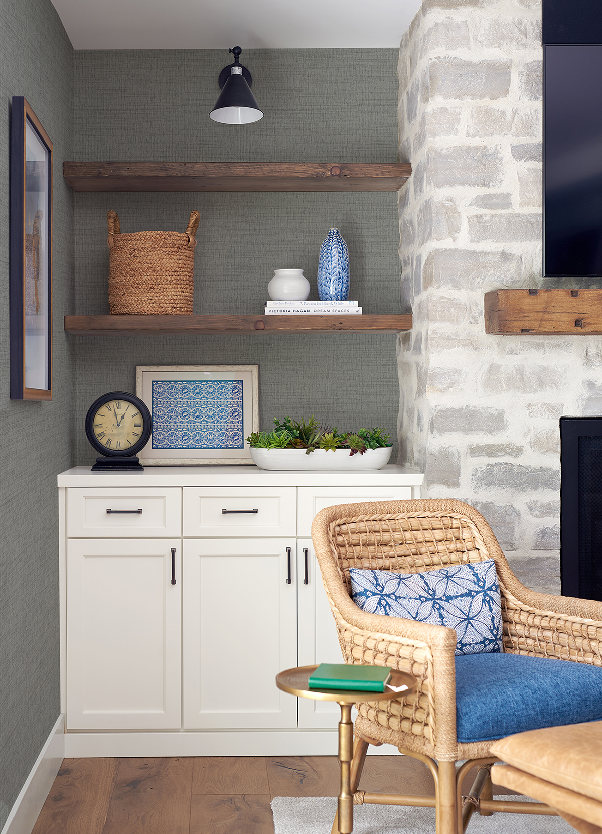 3124-13985 - Solitude Grey Distressed Texture Wallpaper - by Chesapeake