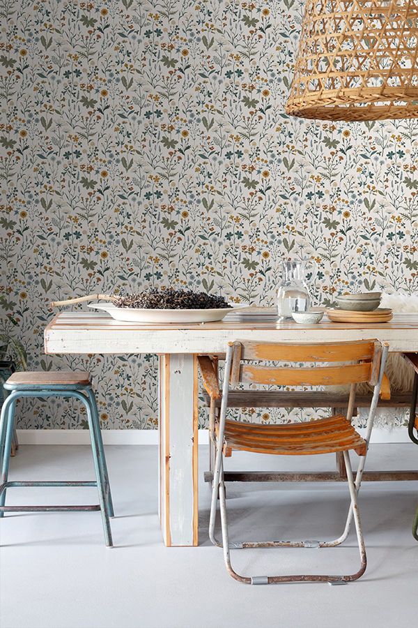 DD139391 - Fiore Blue Wildflowers Wallpaper - by ESTA Home