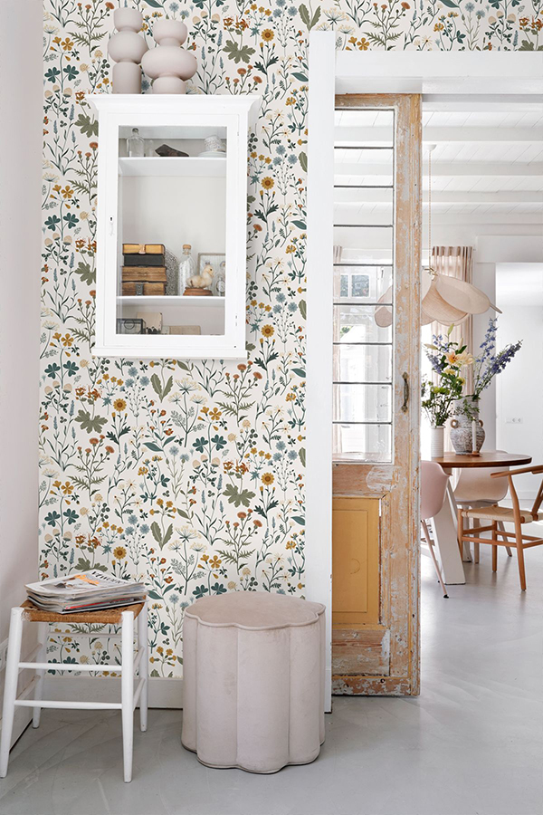 DD139391 - Fiore Blue Wildflowers Wallpaper - by ESTA Home