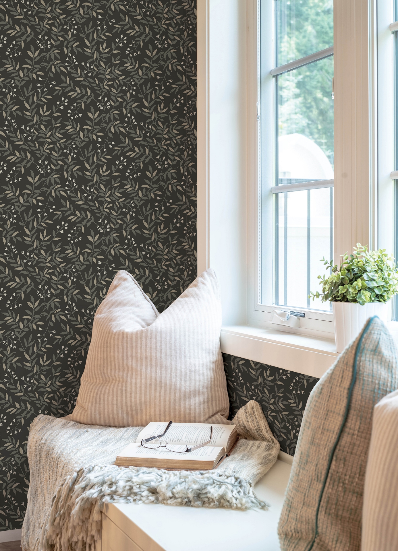 NU6431 - Olivia Black Peel and Stick Wallpaper - by NuWallpaper