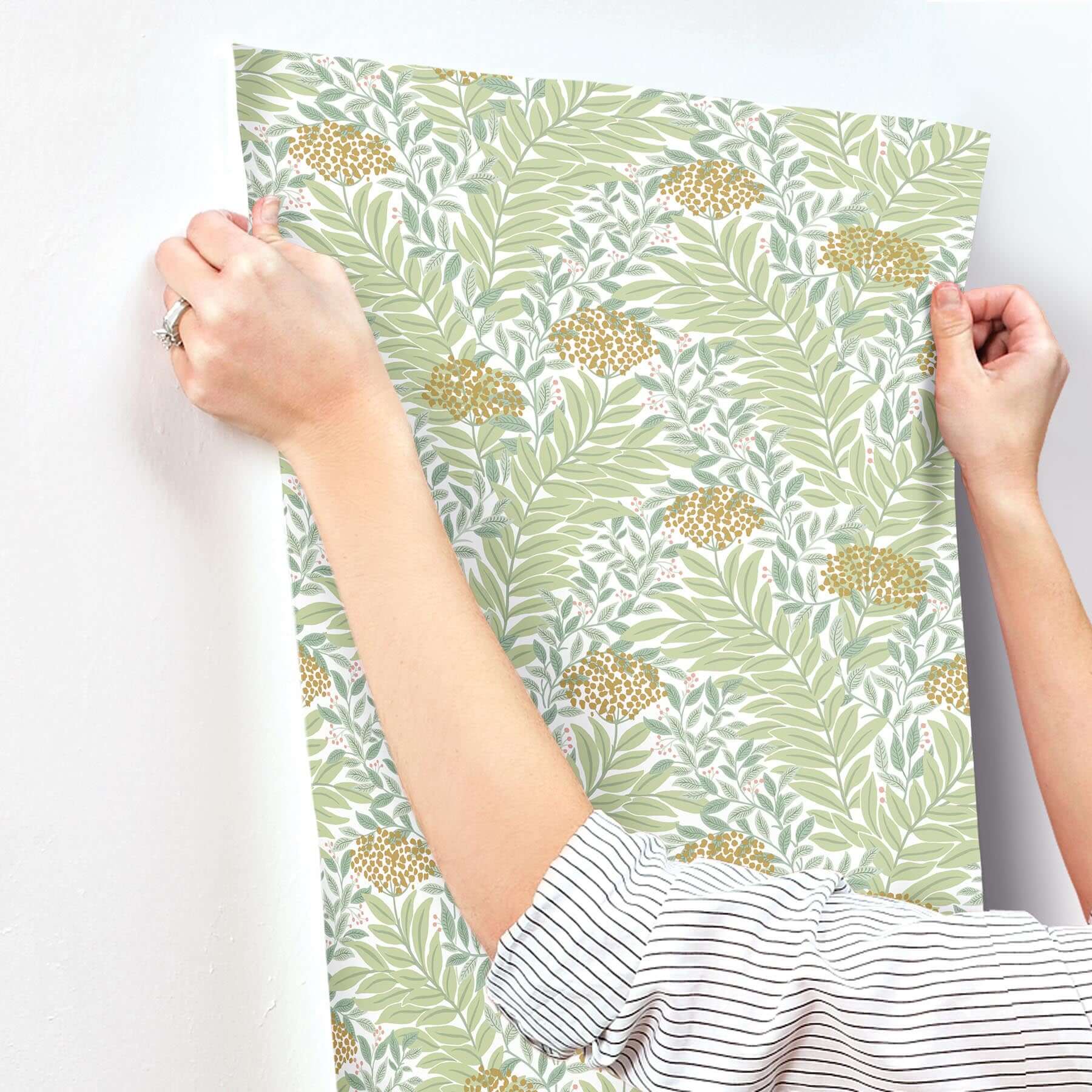 York Wallcoverings. White Highgrove Wallpaper | Rifle Paper Co.