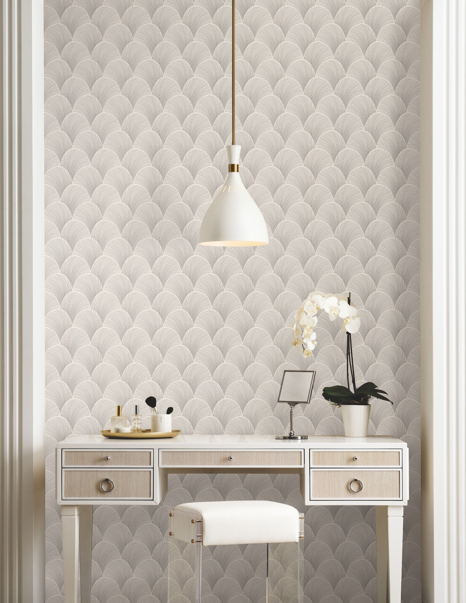 York Wallcoverings. Cream Metallic Scallop Wallpaper | Candice Olson