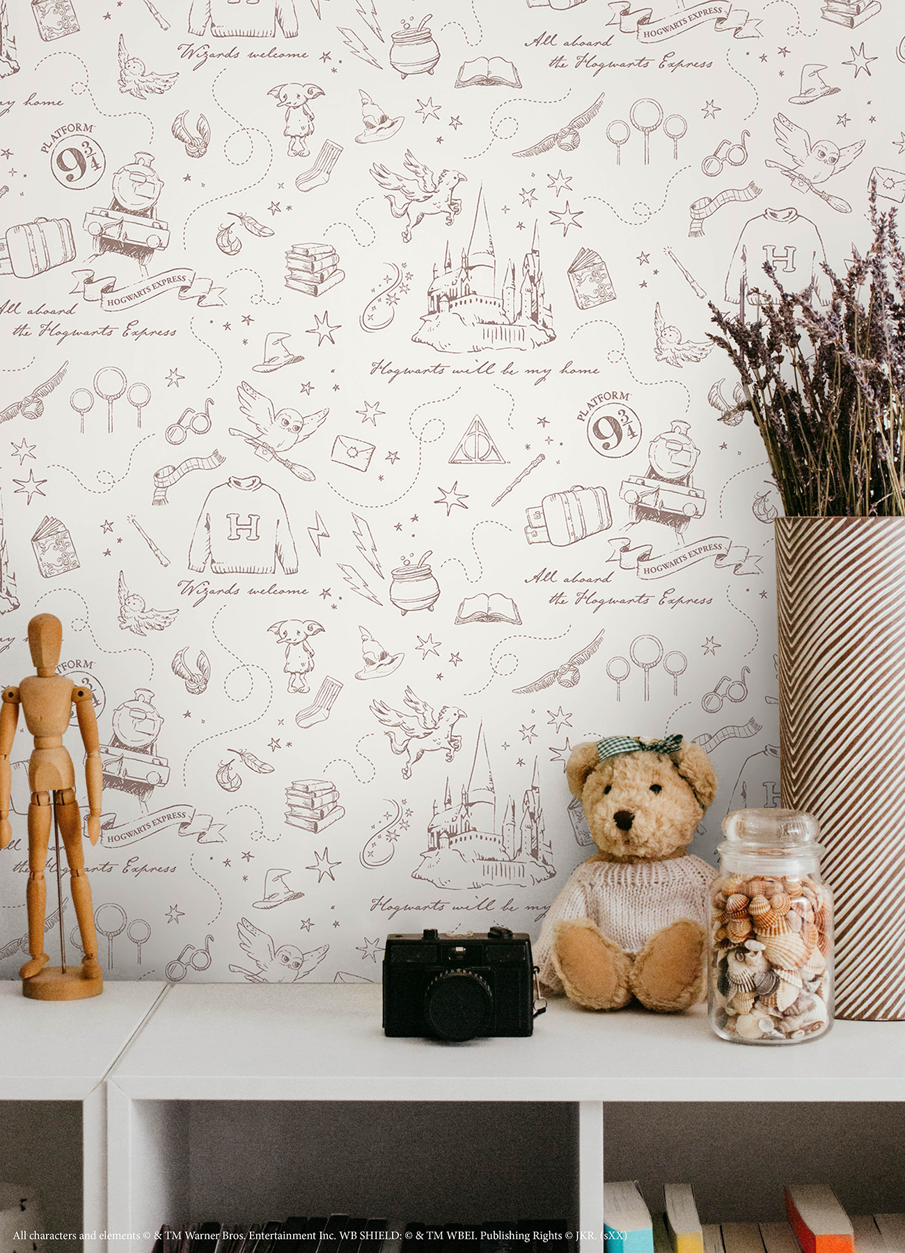 Harry Potter Magical Moments Trail Cream Peel and Stick Wallpaper