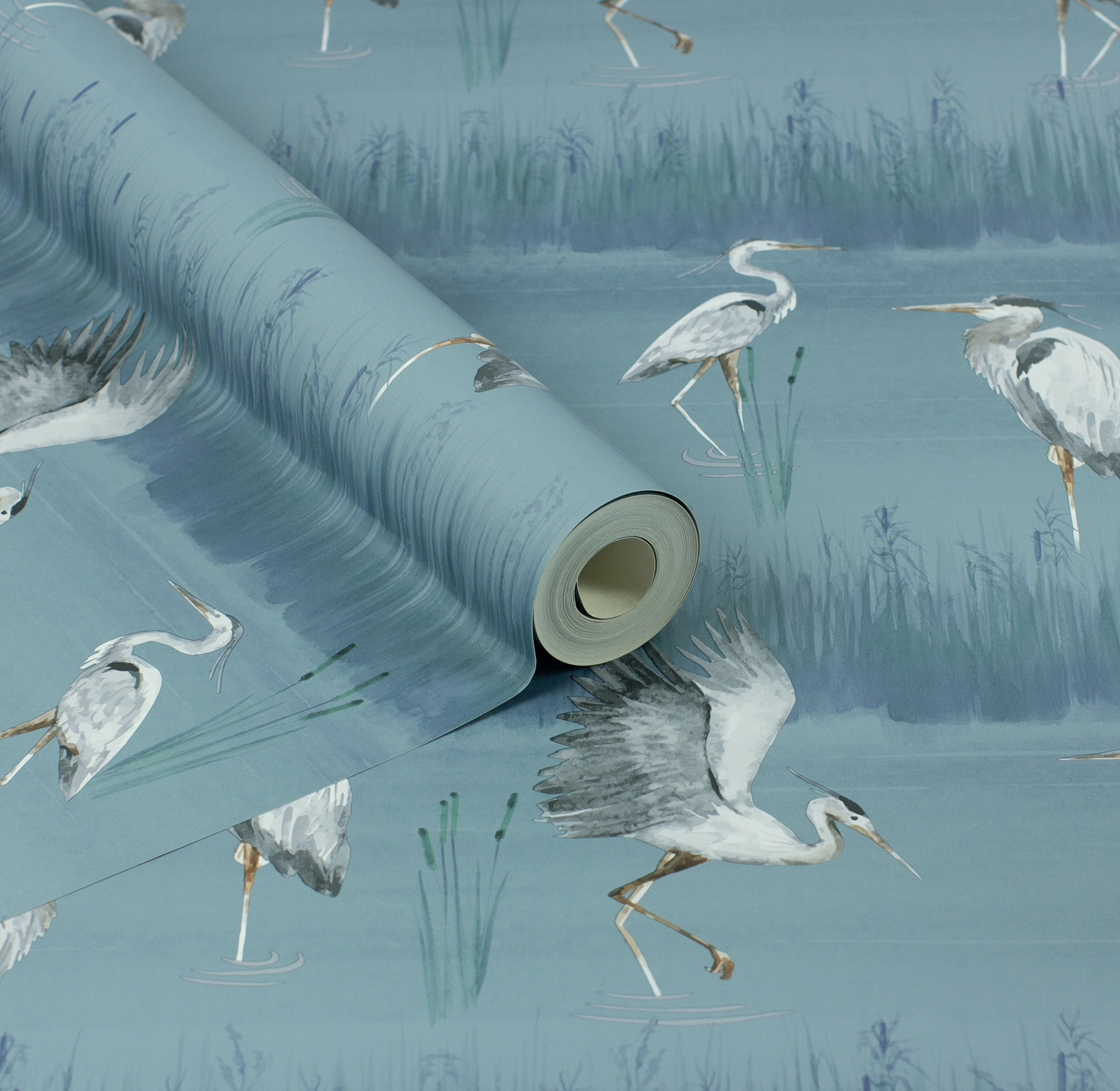 AH100213AH - Gerald Blue Heron River Wallpaper - by Arthouse